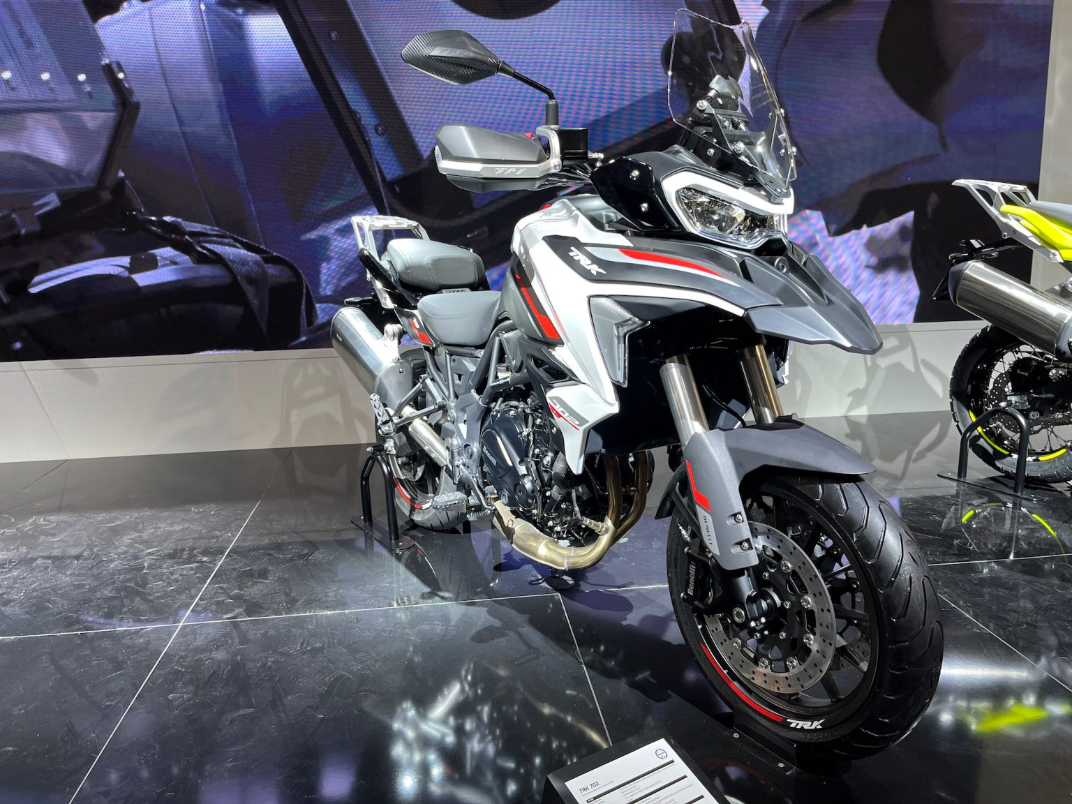 Benelli TRK 702 e 702X: più cattivi e potenti ad EICMA 2022 — WeDrive